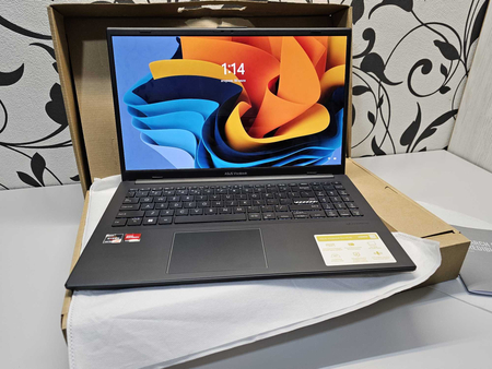ПРОДАМ ASUS Vivobook Go 15 OLED Ноутбук Ryzen™ 3-7320U/8GB-DDR5/512SSD