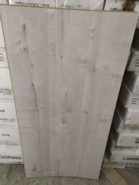 Tarket (laminat) optom narxlarda