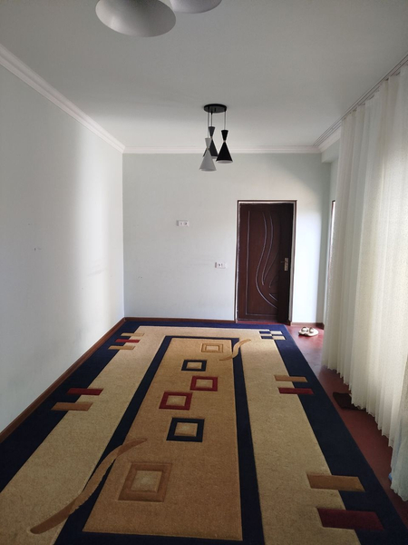 Sergili xonabotda uchastka 400