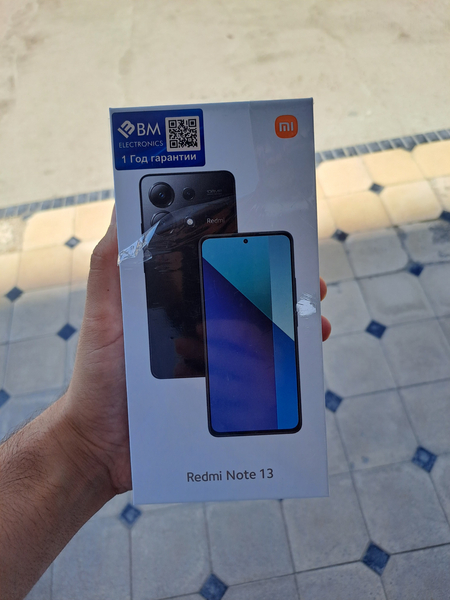 Redmi note 13 8/256 1 yil kafolati bor yangi qiziqanla tel qisin