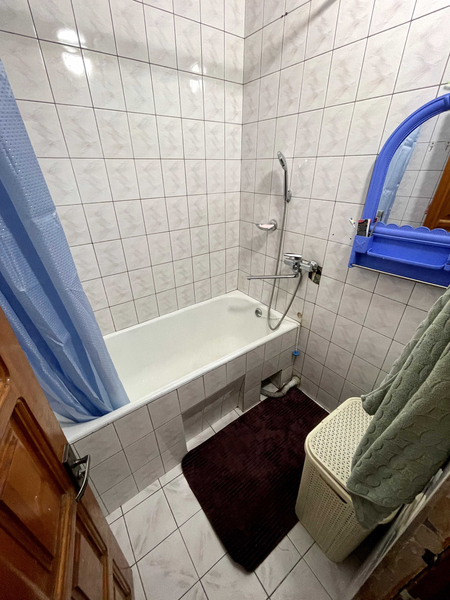 (К123605) Продается 4-х комнатная квартира в Шайхантахурском районе.