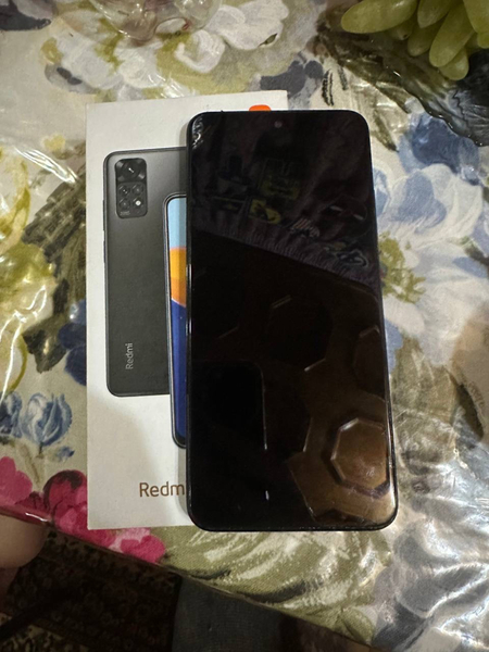 Продается смартфон Redmi note 11,в хорошем состоянии