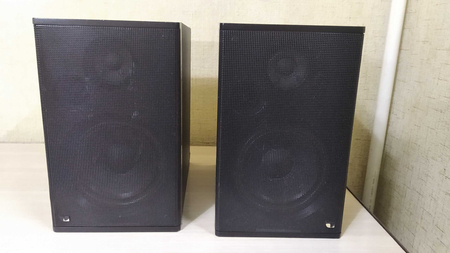 Продам  полочные акустические колонки NAKAMICHI.