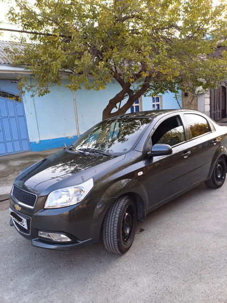 Nexia 3 sotiladi gaz bor