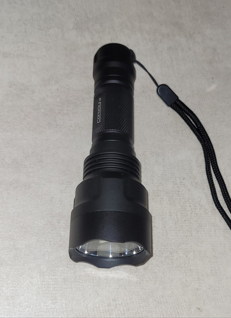 Мощный фонарь Convoy M1 SST40