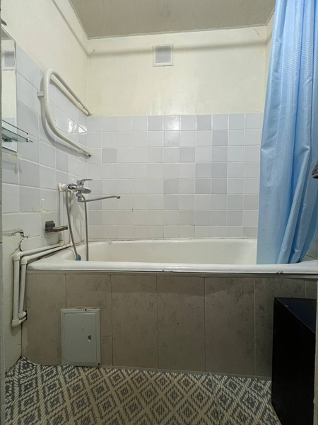 Продам 2 ком карасу 6 базарчик срочно срочно