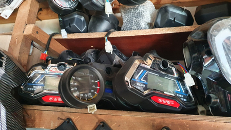 Elektron skuter va muraveylarga zapchastlar.