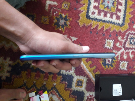 Infinix hot 12 play 4/64 xotira karobka dokument,radnoy zaryadchik bor
