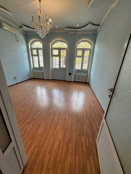 Аренда дома в центре дед сад офис дом 4.5 соток 7 комнат 360м2 4000$