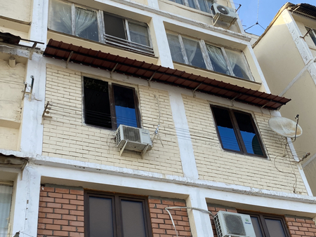 Оказываю услуги По установке над оконных козырьков и бельевых роликов