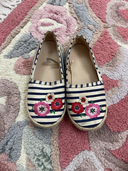 детсике crocs и туфельки