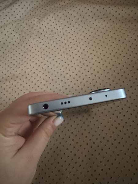 Продам телефон новый redmi note 13 128gb