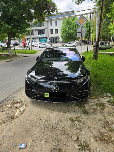 Mercedes EQS 450+ Naqdga yoki Nasiya Savdoga Sotiladi.