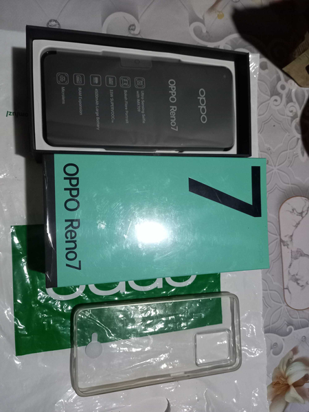OPPO RENO 7 новый