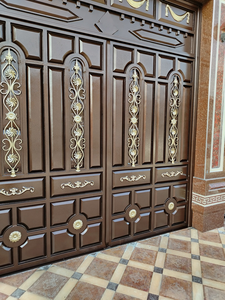 Реставрация ворот покраска профессионально так же замена зомка