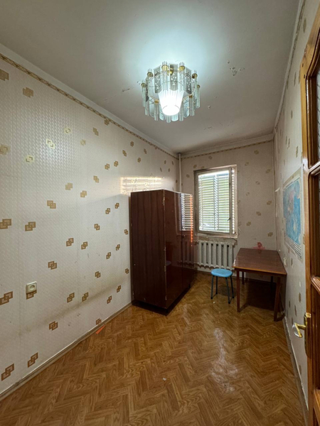Ц 15.  ЖАНГОХ.  ПРодается срочно.  3 х комнатная