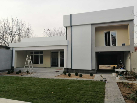 A land plot with high-tech renovatioт is for rent in Yakkas.district