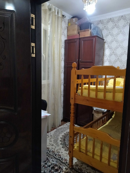 Продаётся квартира 2в3/4/4 (не торец) массив Феруза,  Северо-Восток