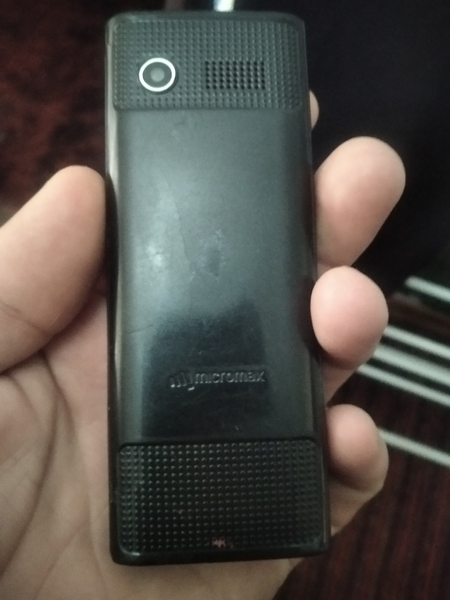 Продаю телефон компании Micromax кнопочный
