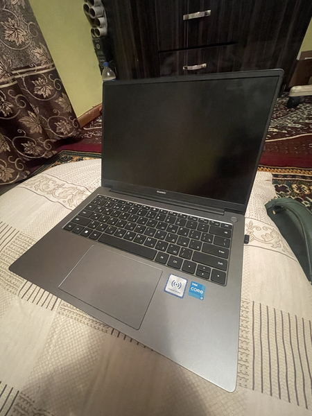 Noutbook Huawei MateBook D14