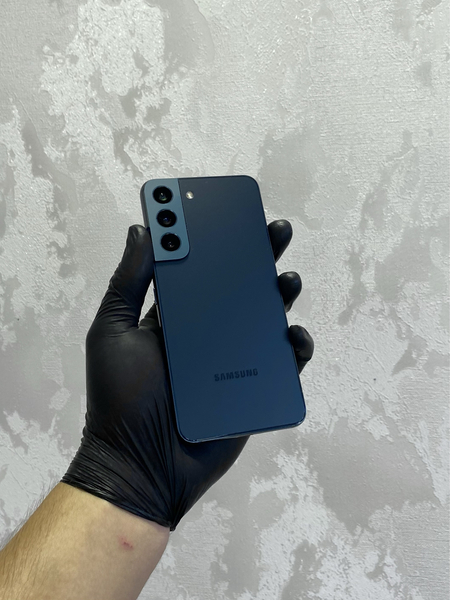 Samsung S22 Sotuvda