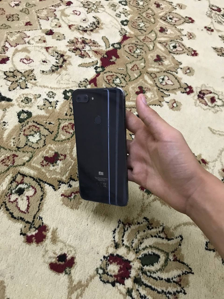 Mi 8layt sotiladi