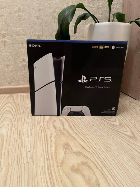 Коробка от PlayStation 5 Slim