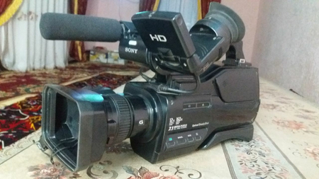 Видеокамера Sony HXR-MC1500P