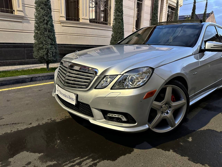 Mercedes W212 AMG 2012 Americanka Состаяние Йенгиде Пробег 210000Км