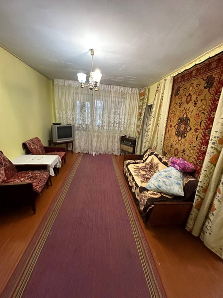 Ул. Мирзо Улугбека, ориентир ресторан Зафар,2-х ком кв на 1-ом этаже в