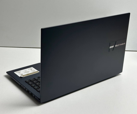 Asus VivoBook Pro 15. Ryzen 5 5600H = Core i5 11- avlod. GTX 1650 4GB