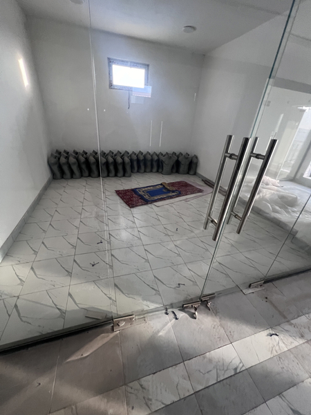 Magazin dokon sotiladi 4x4.3