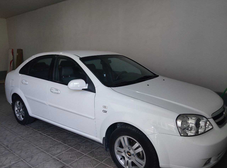 Lacetti 1.8 sotiladi. Продается Ласетти 1.8