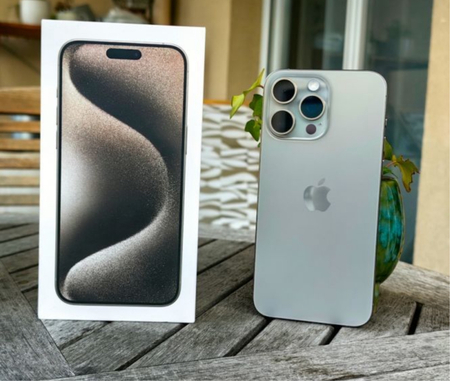 i phone 15 pro Max natural titanium