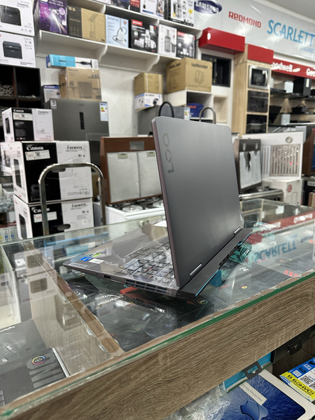 Lenovo Loq 15IRH8