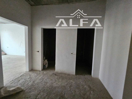 2 xonali 85m² 3-qavat sotiladi.