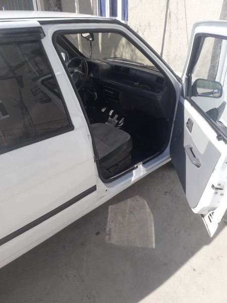 Tiko 1997 yil oq