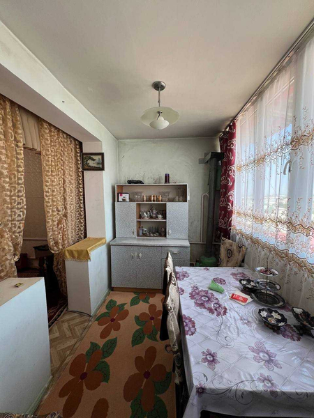 2 Xonali kvartira sotiladi xama mebel jihozlari bilan