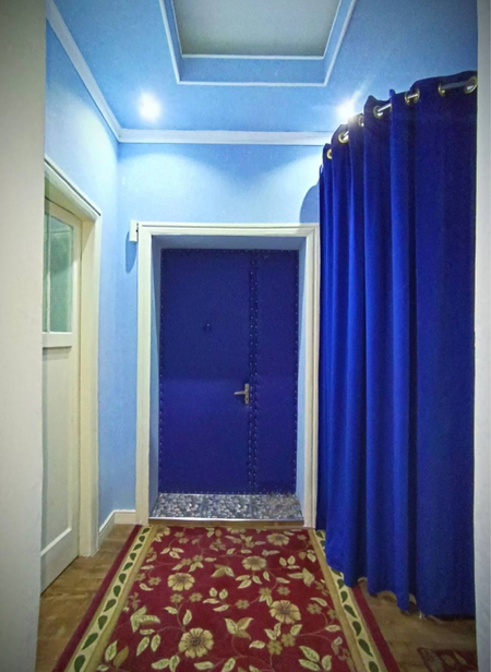 Arwnda uy beriladi yakkasaroy askiya bozor 2 xona 460$