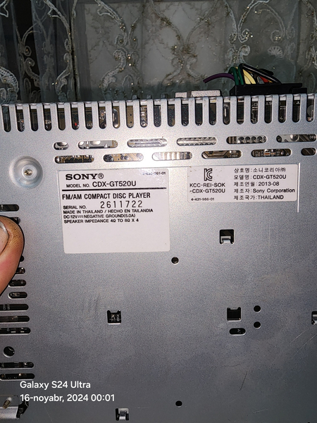 Sony CDX -GT520U