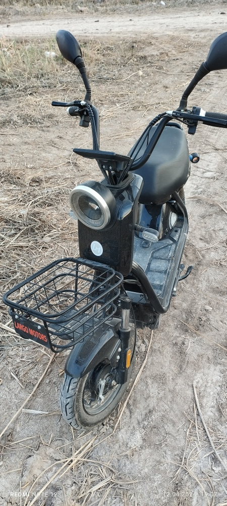 Skuter sotiladi Largo Motors