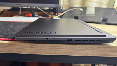 Lenovo legion 5 15ARH7H / Ryzen 7 6800H / RTX 3060 / 32GB / 1TB