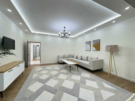 Продаётся 3/6/9 квартира на Ойбеке ор-р 60 школа  