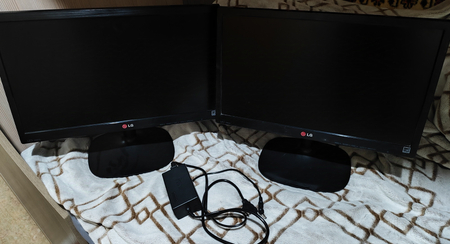 Два монитора lg и блок питания мониторы monitor 19 20