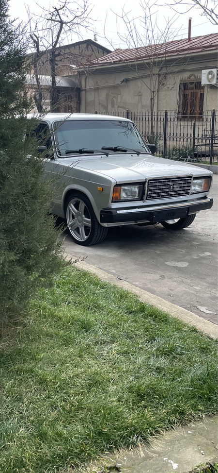 Lada 2107 Sotiladi