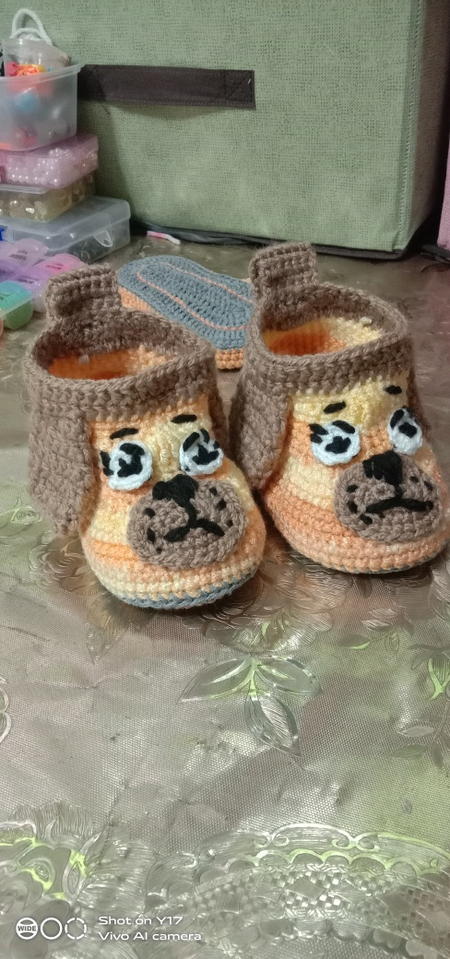 Вязаные башмачки децкие