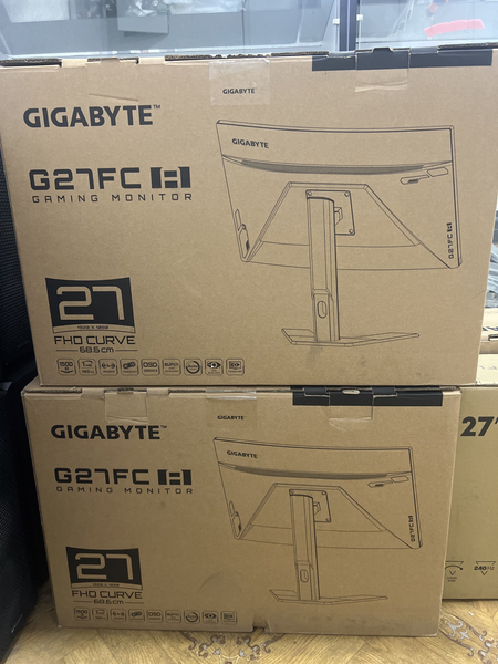 Gigabyte 27” 165hz VA