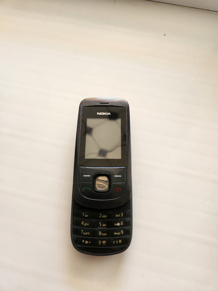 Nokia модель 2220S