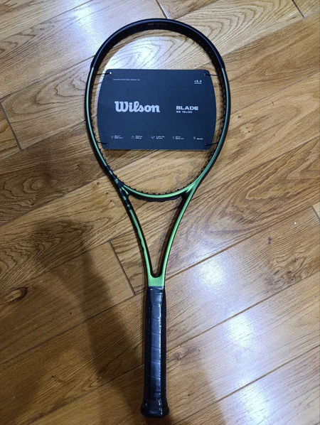 Теннисная ракетка Wilson Blade V8