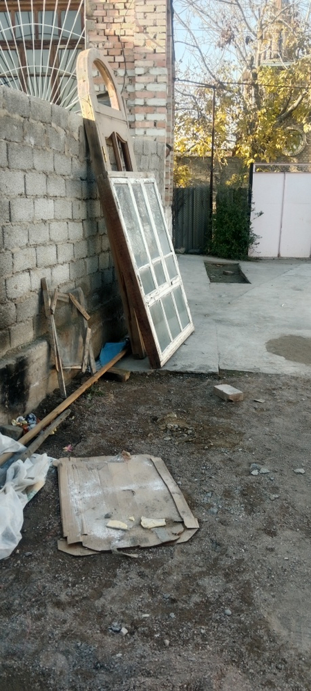 Sotiladi uy 1.6 sotix
